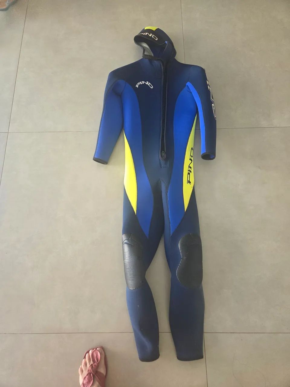 Roupa de mergulho marca pino Long John c/ Capuz (Semi-nova) - Esportes ...