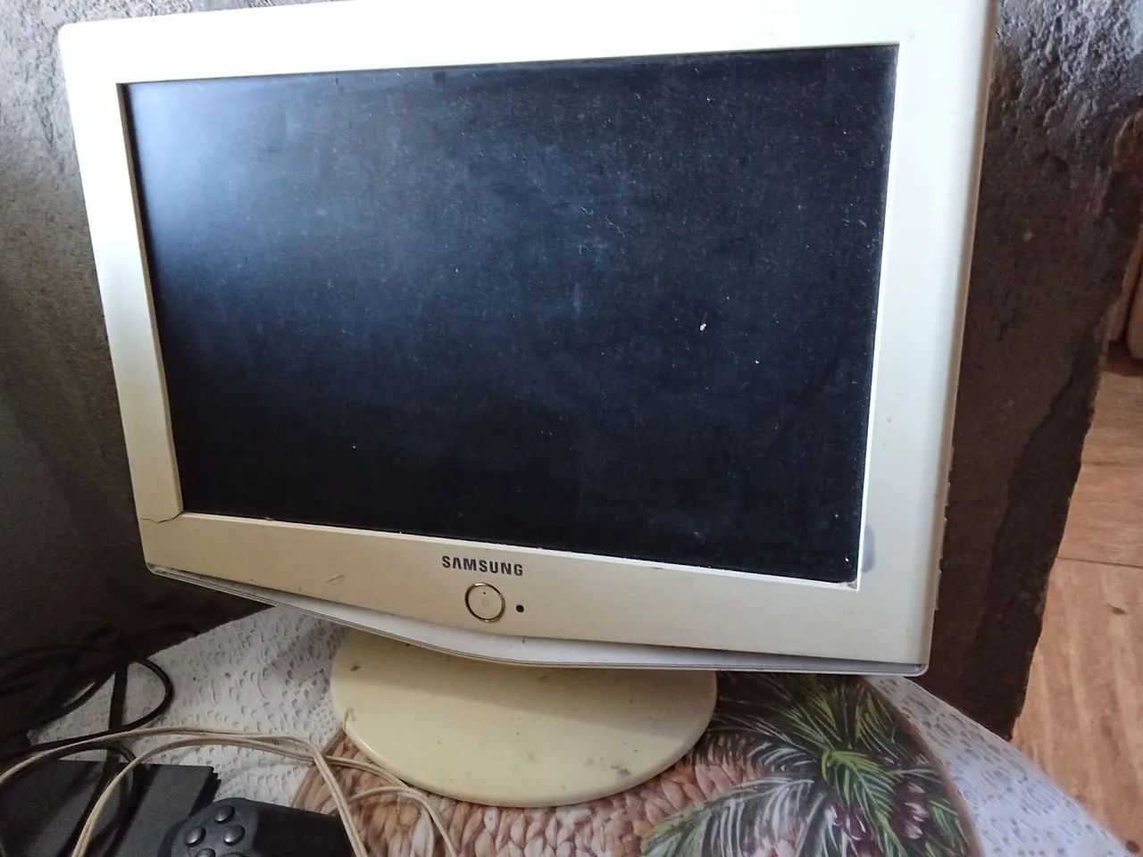 Monitor Samsung CRT 17 polegadas - Monitores - Largo da Batalha ...