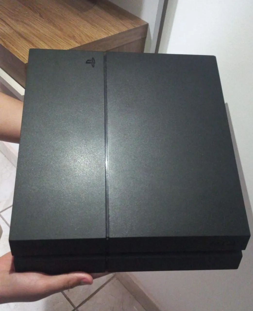 Procuro ps5 pra compra, dou ps4 1TB com 12 jogos, 2 controles e 5 meses de uso como descon ...