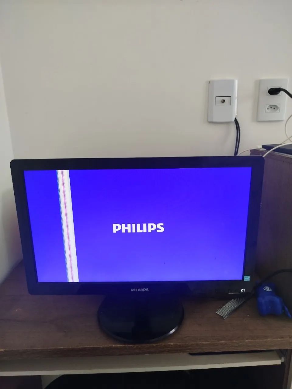 VENDE-SE MONITOR PHILIPS 19 POLEGADAS COM LINHA NA TELA - Monitores - Registro, Feira de Santana ...