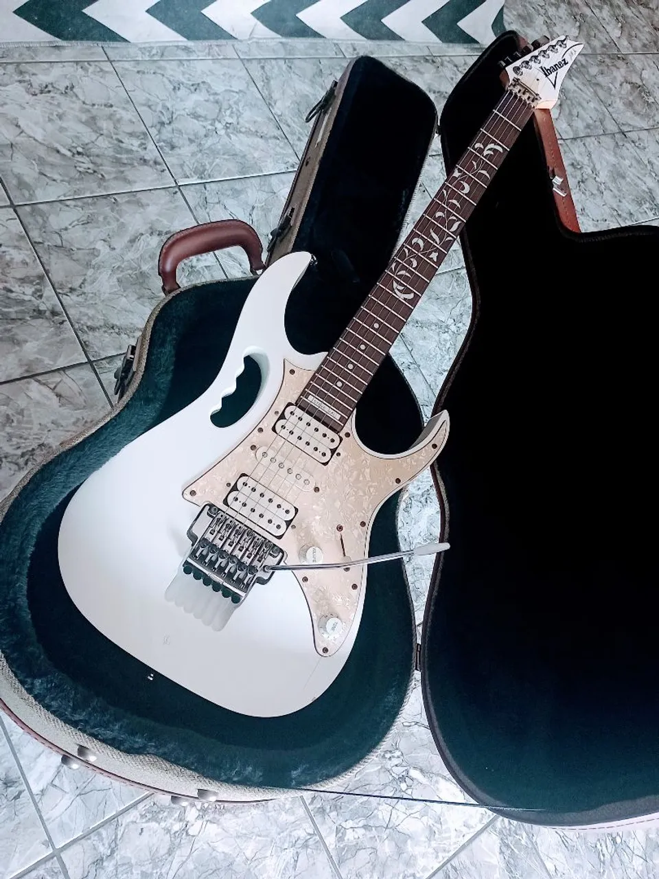 "guitarra superstrato" - Instrumentos musicais no Brasil