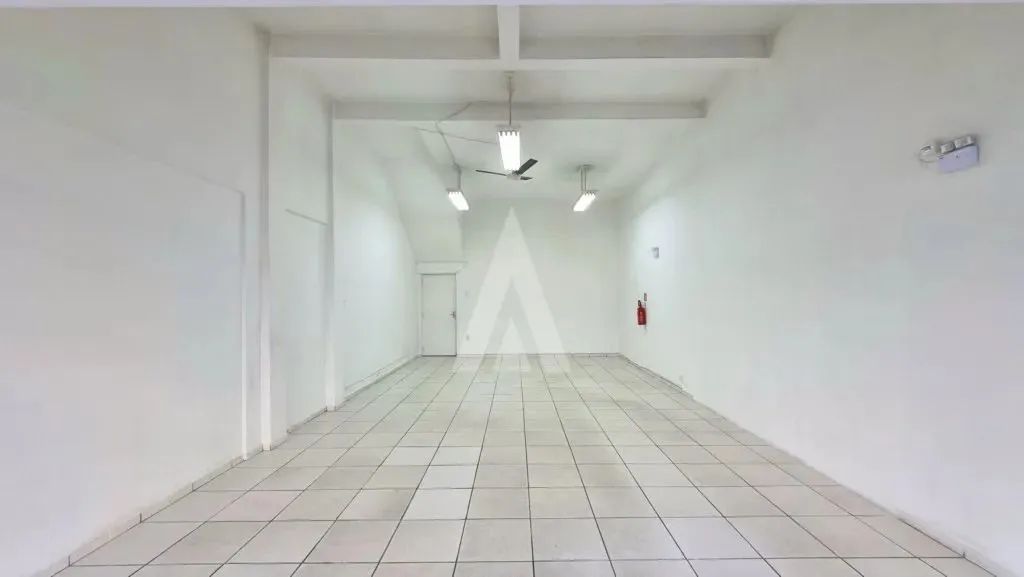 Loja no centro de Joinville, na Rua Dr. João Colin, com 125,19m², tendo ...