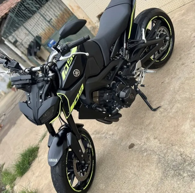 Motos YAMAHA MT-09 2020 no Brasil