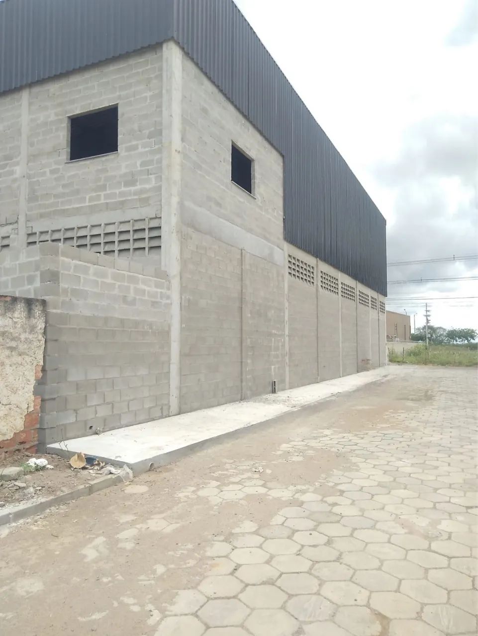 Alugo galpão próximo ao shopping avenida - Comércio e indústria - SIM ...