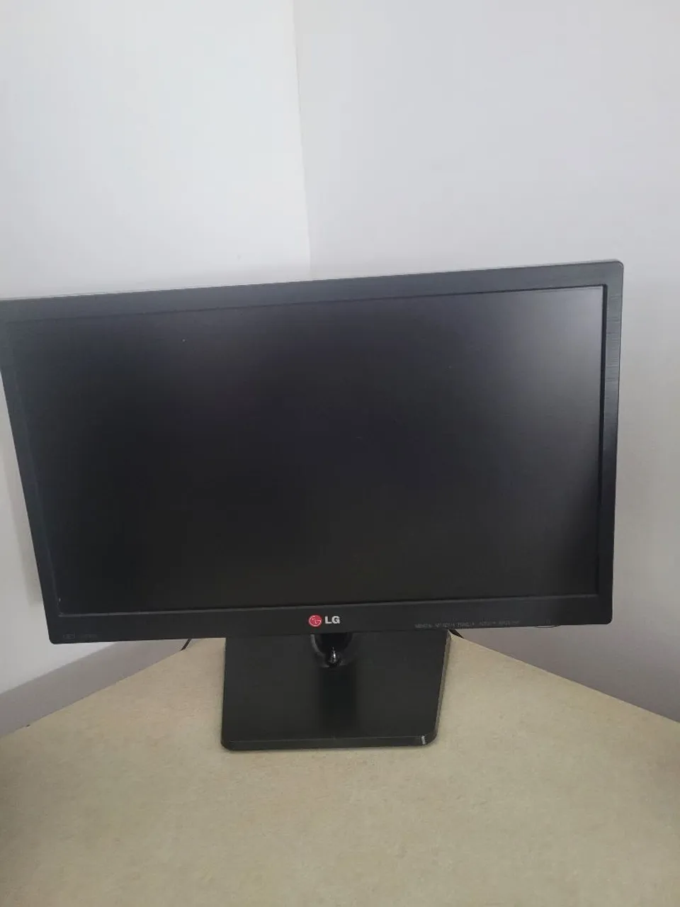 "monitor lg 20en33" - Monitores no Brasil