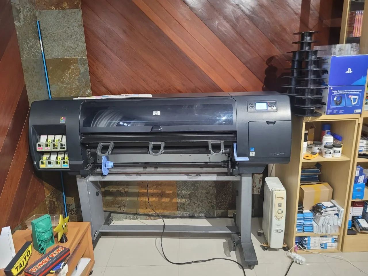 Plotter HP Designjet Z6100 60 polegadas mais suprimentos - Periféricos ...