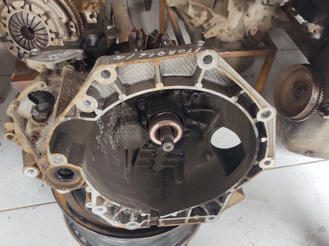 Caixa de marcha Fiat Palio 1.6 16v etorq. A base de troca. - Carros ...