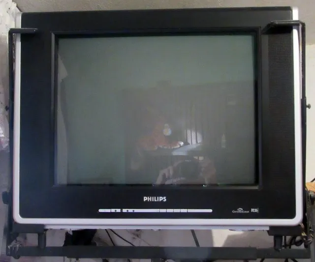 "tv de tubo" - TVs no Brasil