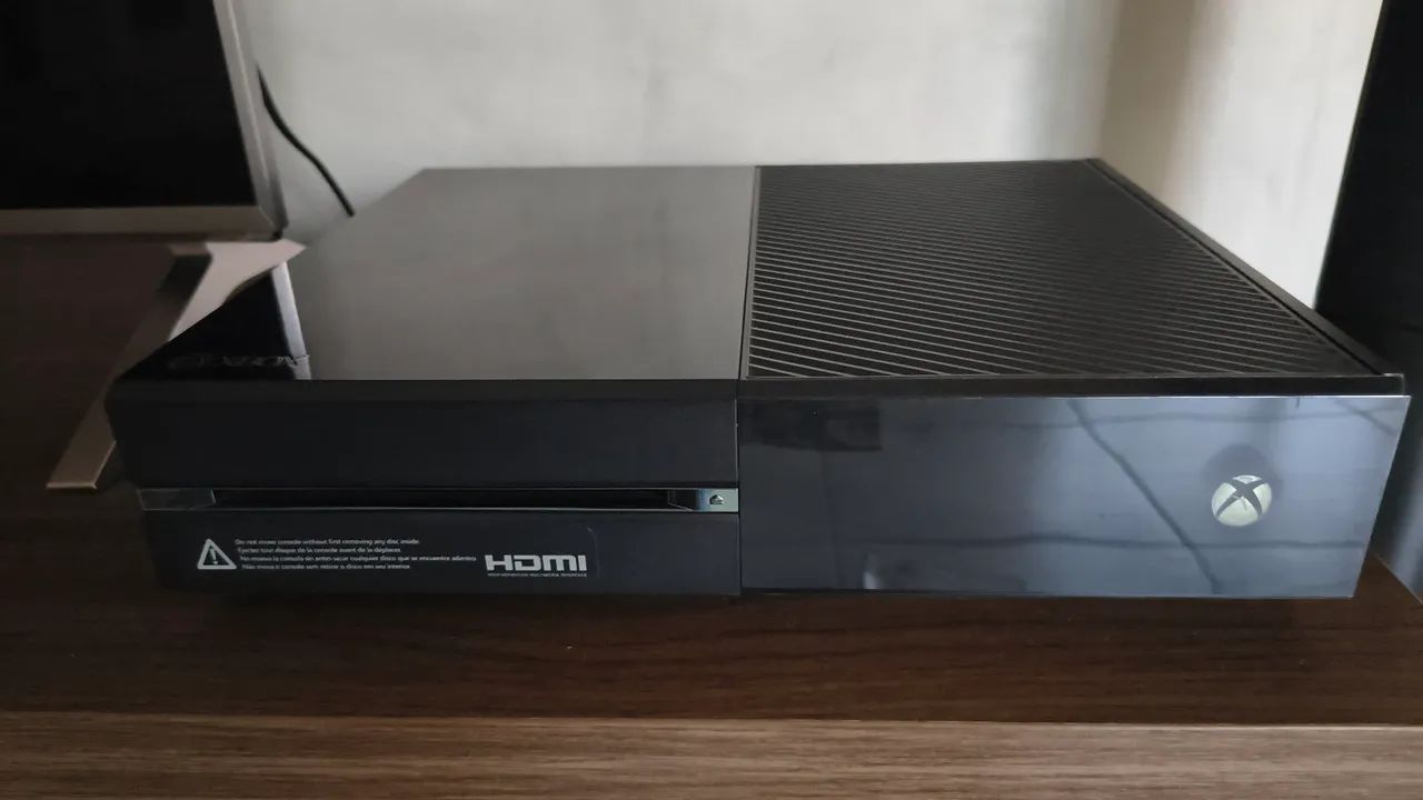 XBox One 500GB + Kinect + Jogos + Headset + Controles + Game Pass ...