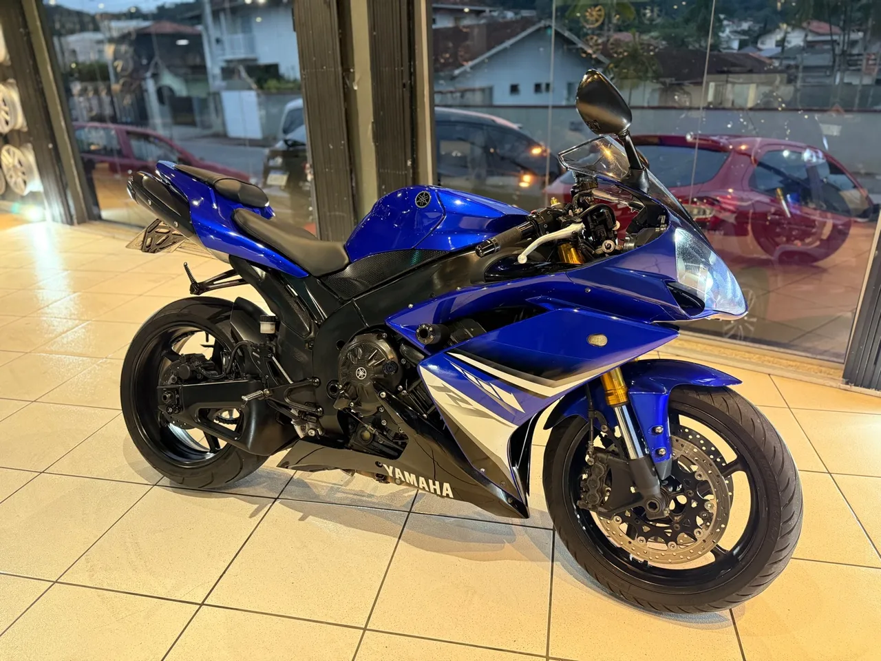 Motos YAMAHA YZF R-1 1000 no Brasil