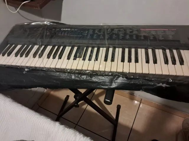 Teclado Casio CTK-450 com suporte, capa e fonte - funcionando ...