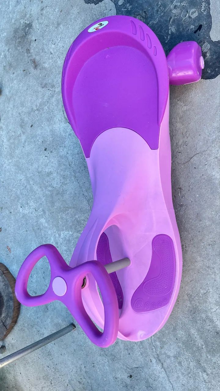 Carrinho Rolimã 100kg Com Gira 360o Infantil Luz De Led Rosa Rosa/roxo ...