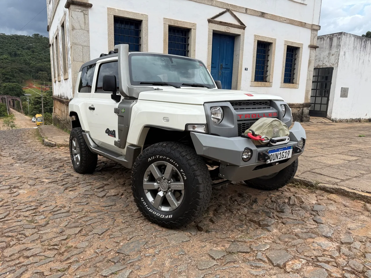 TROLLER T-4 Usados e Novos