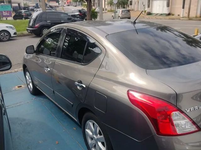 NISSAN VERSA 2013 Usados e Novos