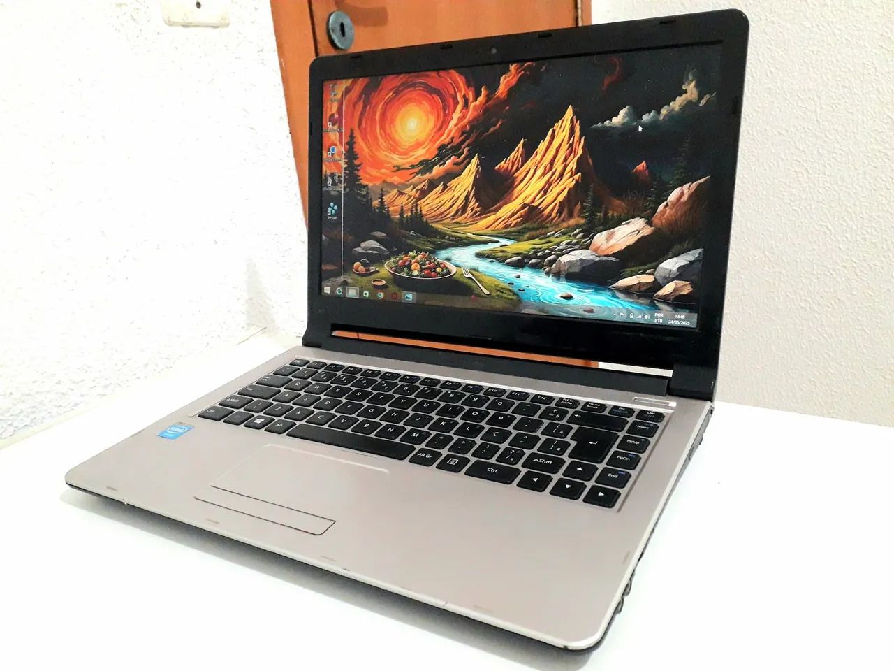 Notebook Dual-Core ,500GB de HD , 4GB de RAM e tela de 14 Polegadas ...