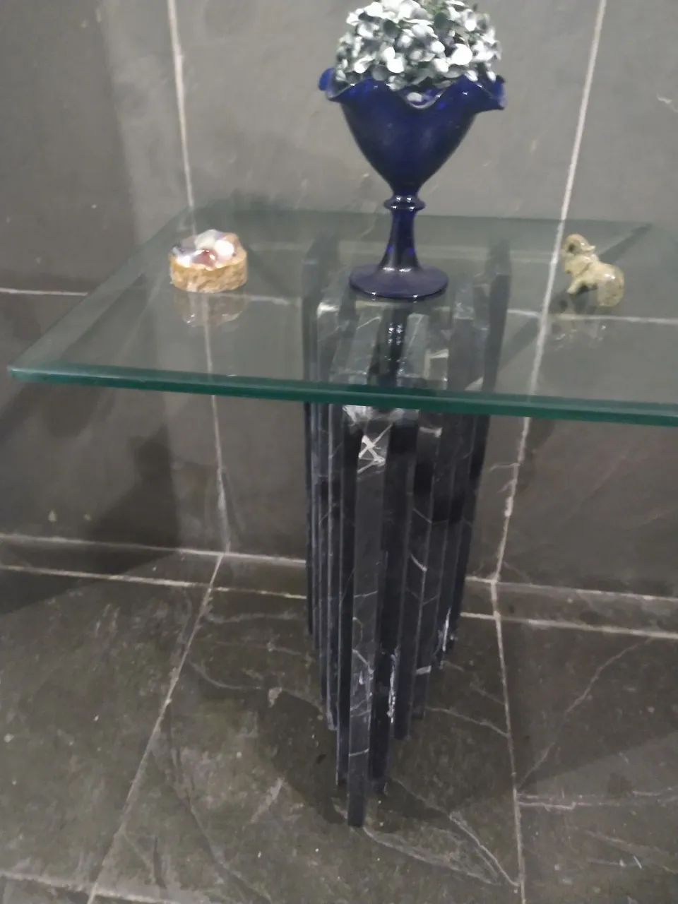 Aparador + mesa lateral ótima pra compor sua decoração - Mesas ...