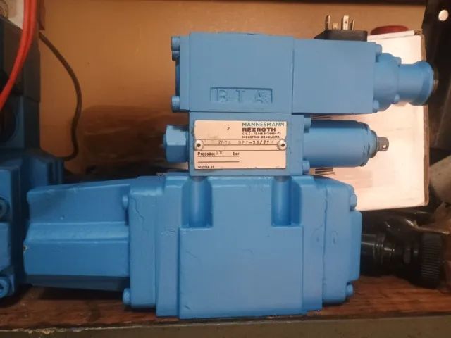 VÁLVULA REXROTH PROPORCIONAL DE VAZÃO 4WR/10 EA 30/24V - Outros itens ...