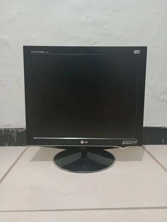 Monitor LG Flatron L1750S 17 polegadas - Monitores - Vila São José (São Sebastião), Brasília ...