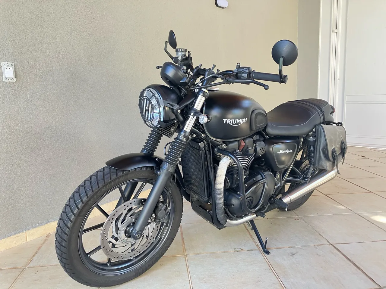 Motos Triumph Street no Brasil