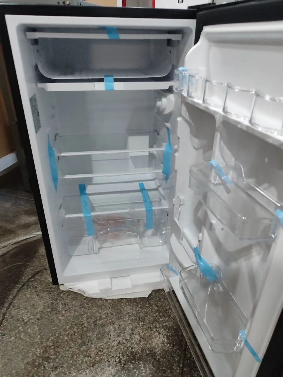 Frigobar Electrolux 90L Preto Inverter - Geladeiras e Freezers ...
