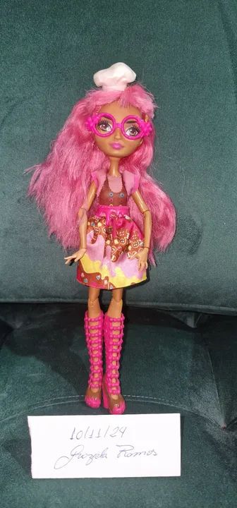 Boneca Ever After High Ginger Snaps do playset - Hobbies e coleções ...