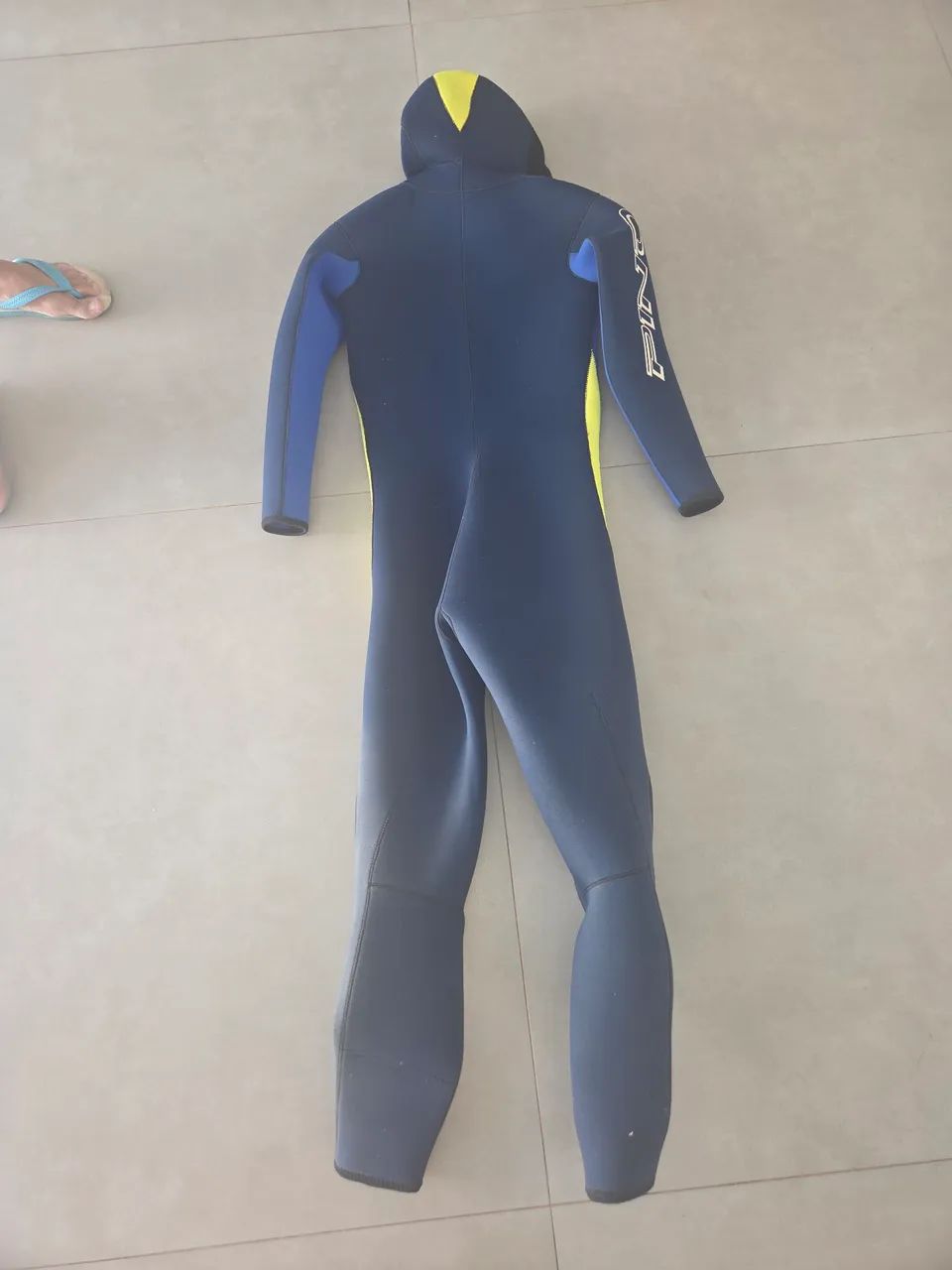 Roupa de mergulho marca pino Long John c/ Capuz (Semi-nova) - Esportes ...