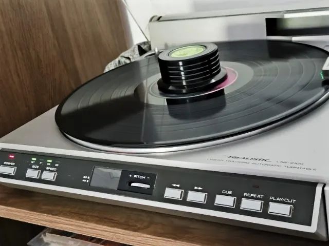 Toca Discos Realistic LAB-2100 (Linear Tracking automatic) - Aparelhos ...