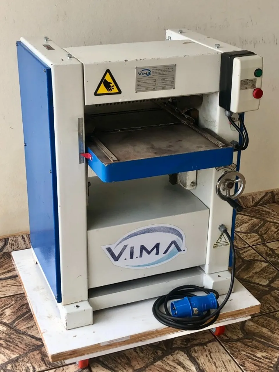 "plaina desengrossadeira" no Brasil