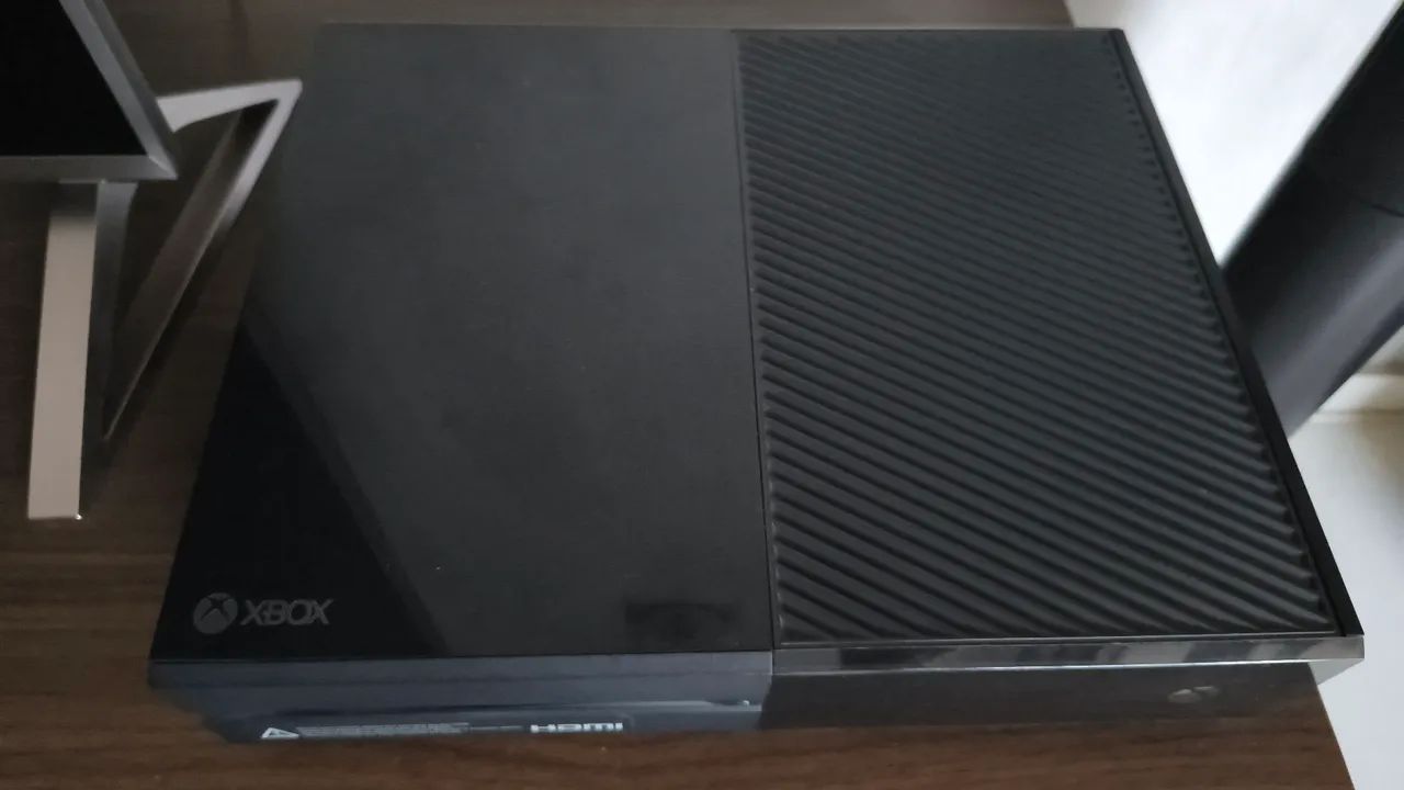 XBox One 500GB + Kinect + Jogos + Headset + Controles + Game Pass ...