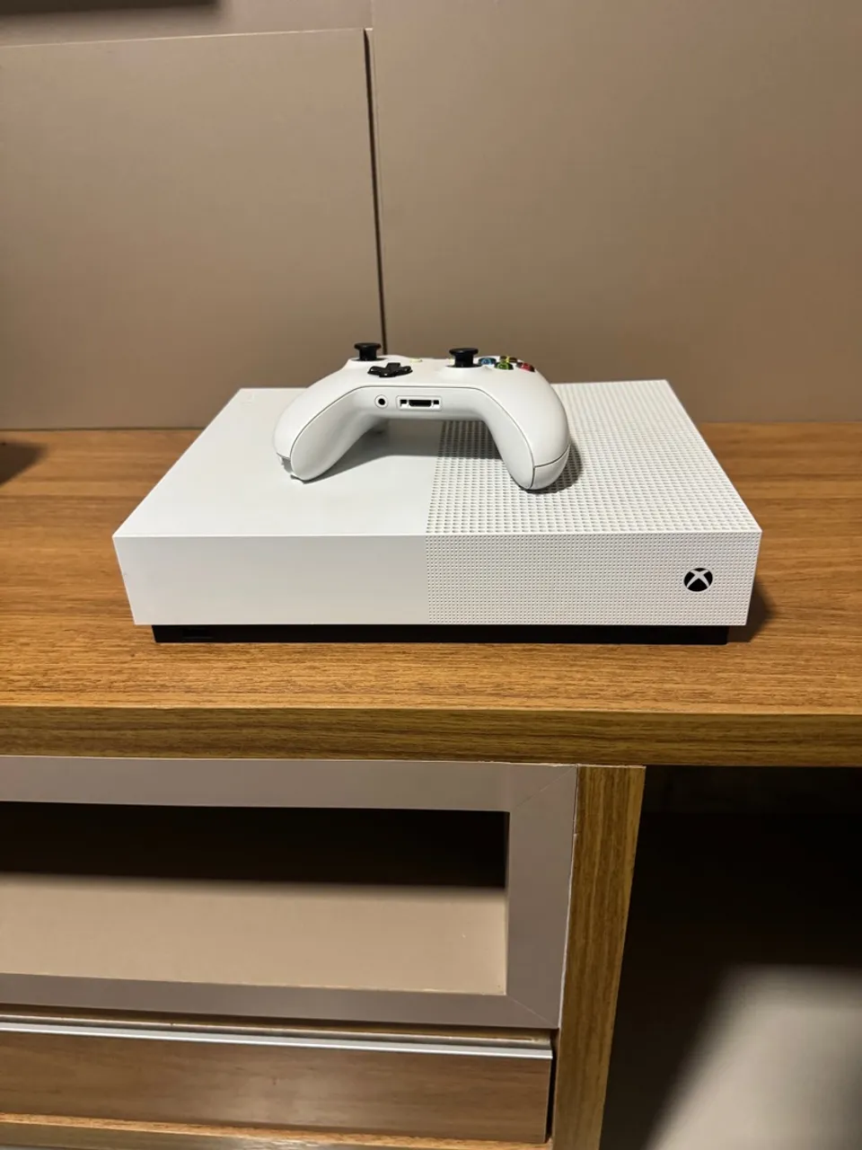 "xbox one s all digital" - Consoles de Vídeo Game no Brasil