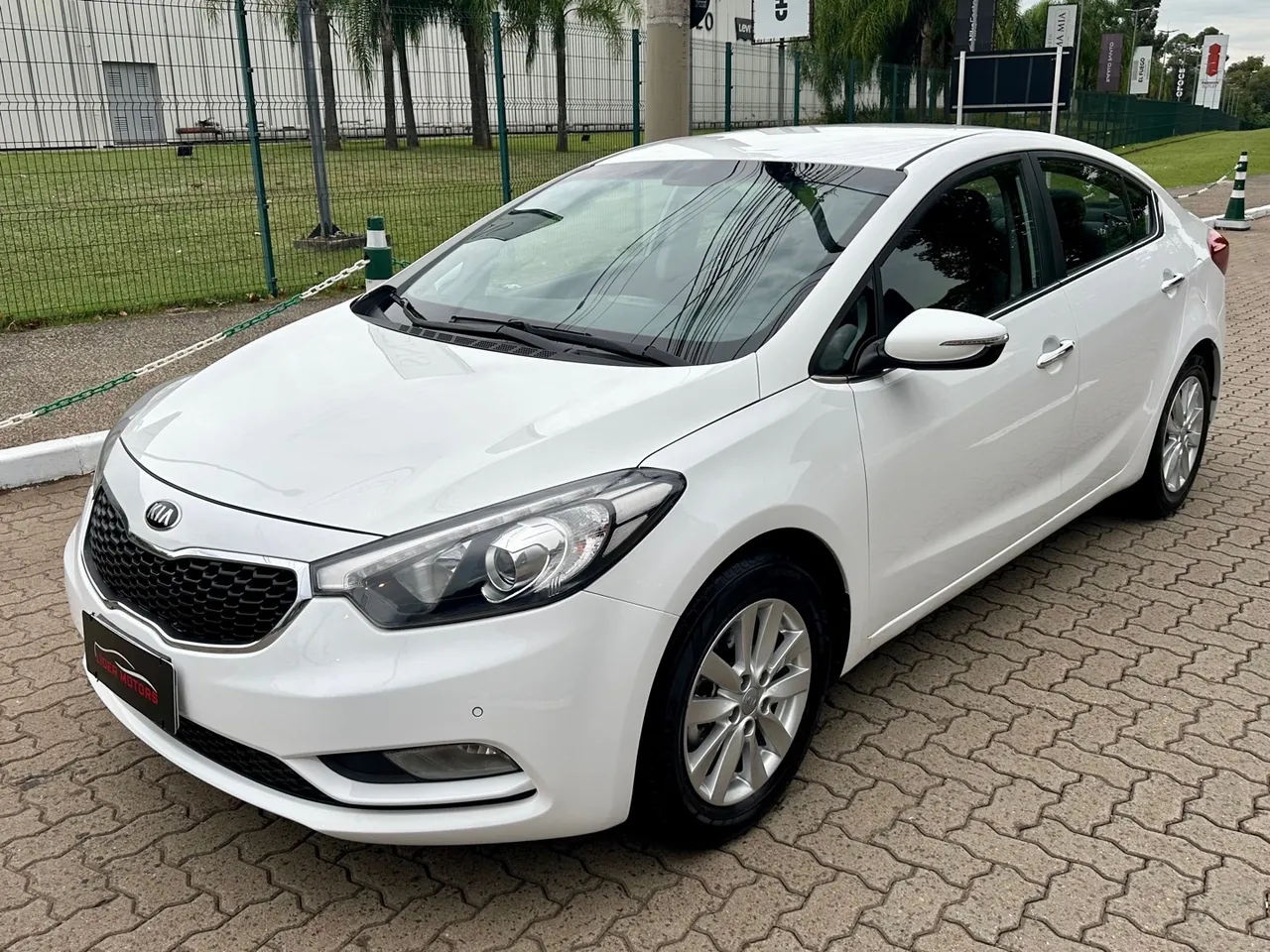 KIA MOTORS CERATO 2014 Usados e Novos
