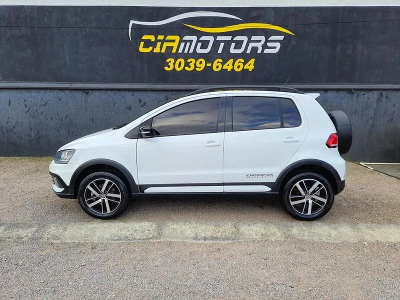 VOLKSWAGEN CROSSFOX 2017 Usados e Novos
