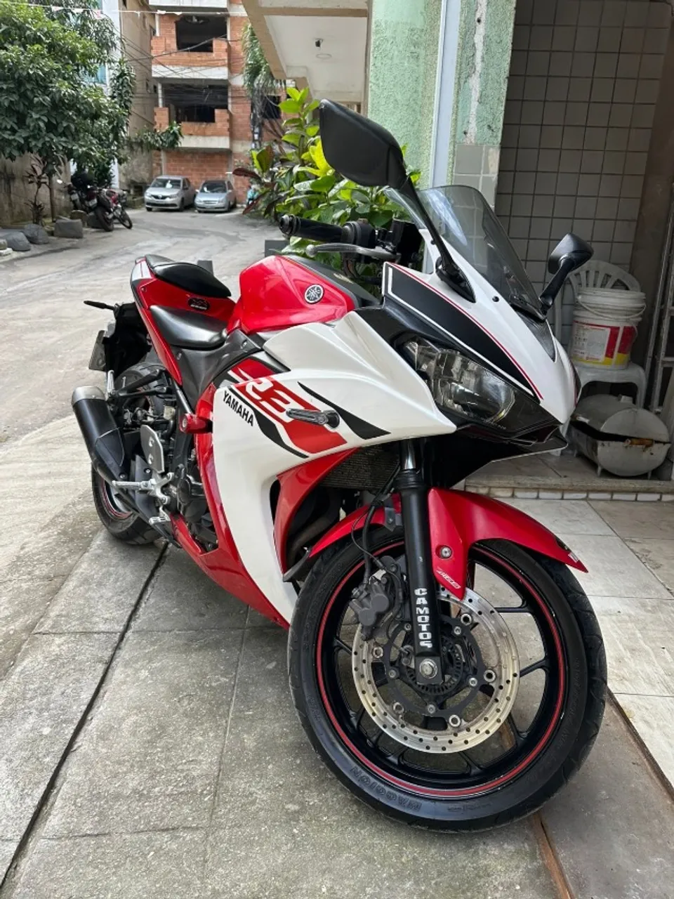 Motos YAMAHA YZF 2016 no Brasil
