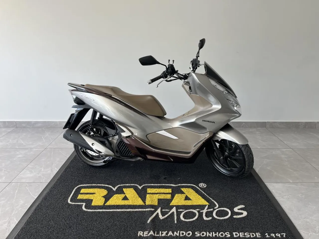 Motos HONDA PCX 2022 no Brasil