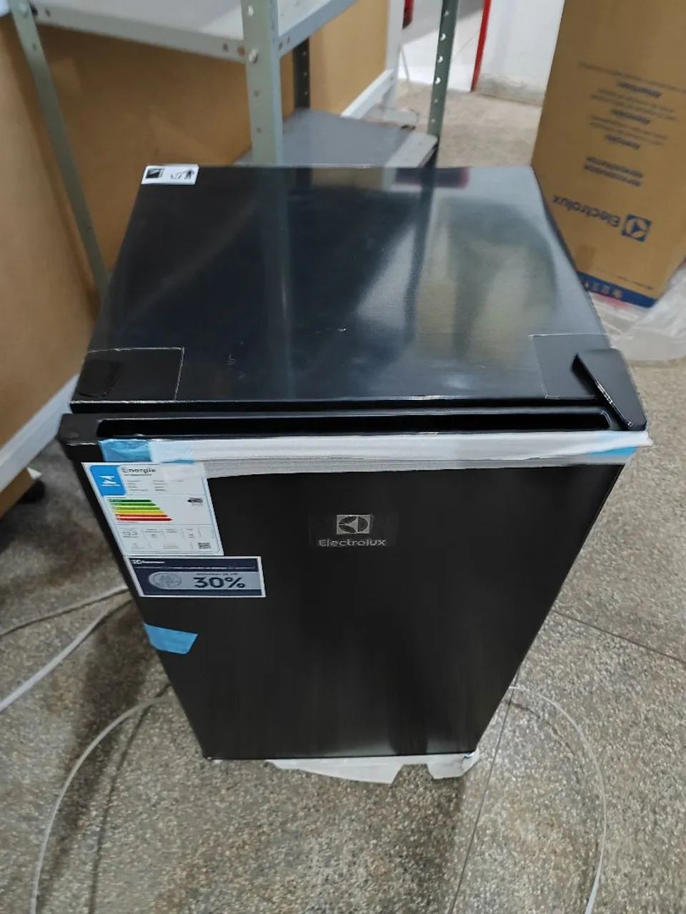 Frigobar Electrolux 90L Preto Inverter - Geladeiras e Freezers ...
