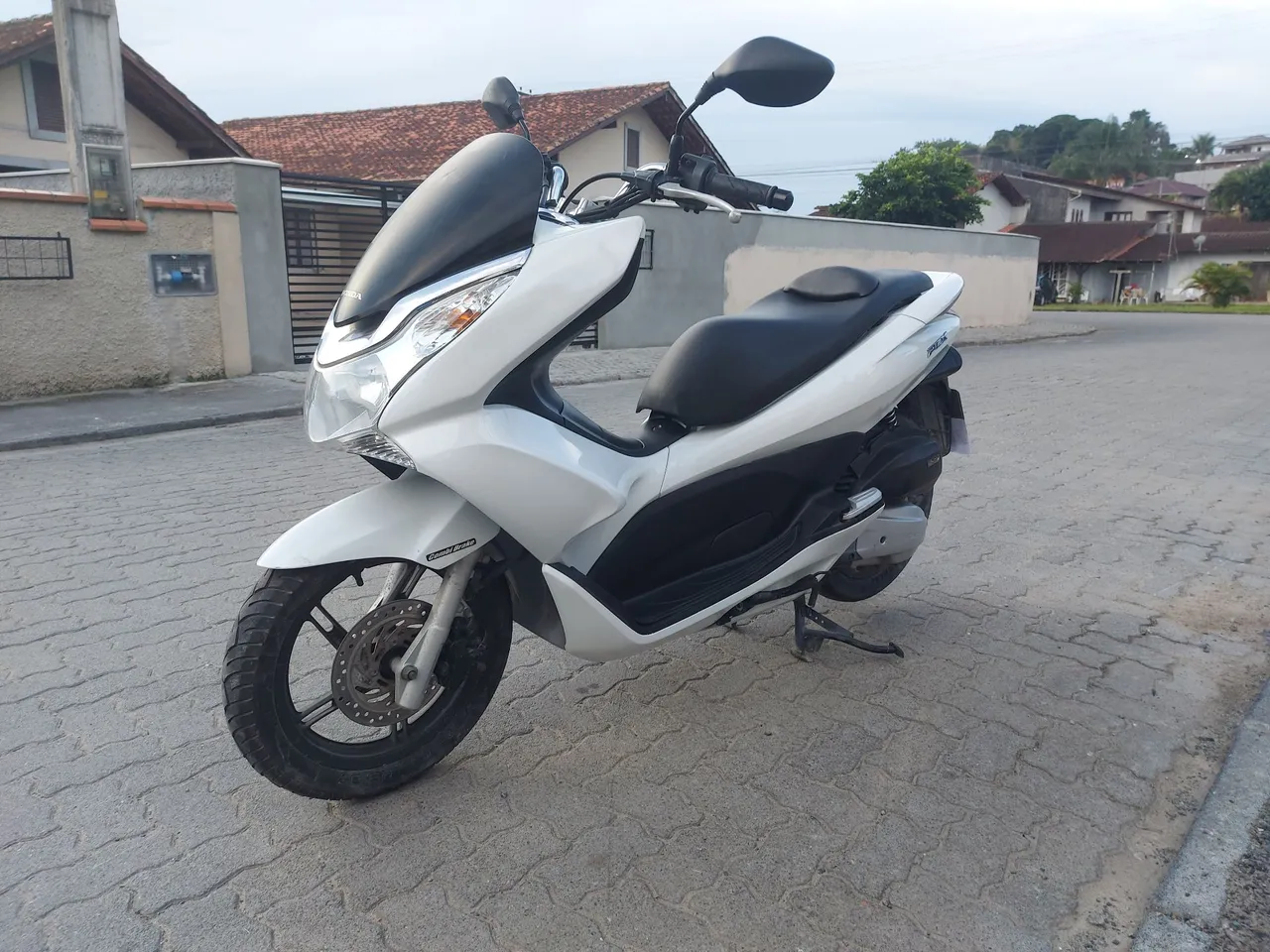 Motos HONDA PCX no Brasil