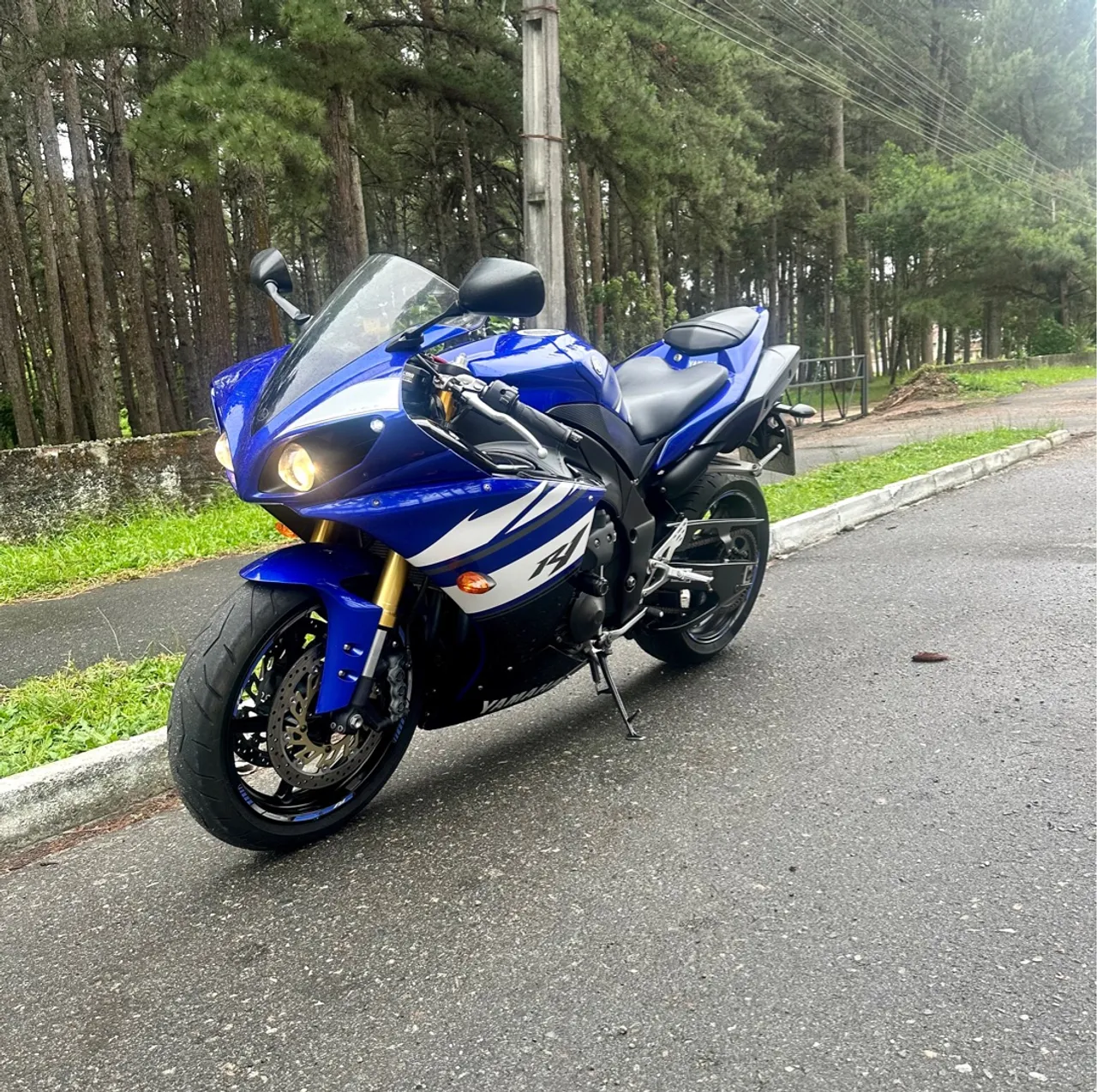 Motos Yamaha YZF R-1 1000 no Brasil