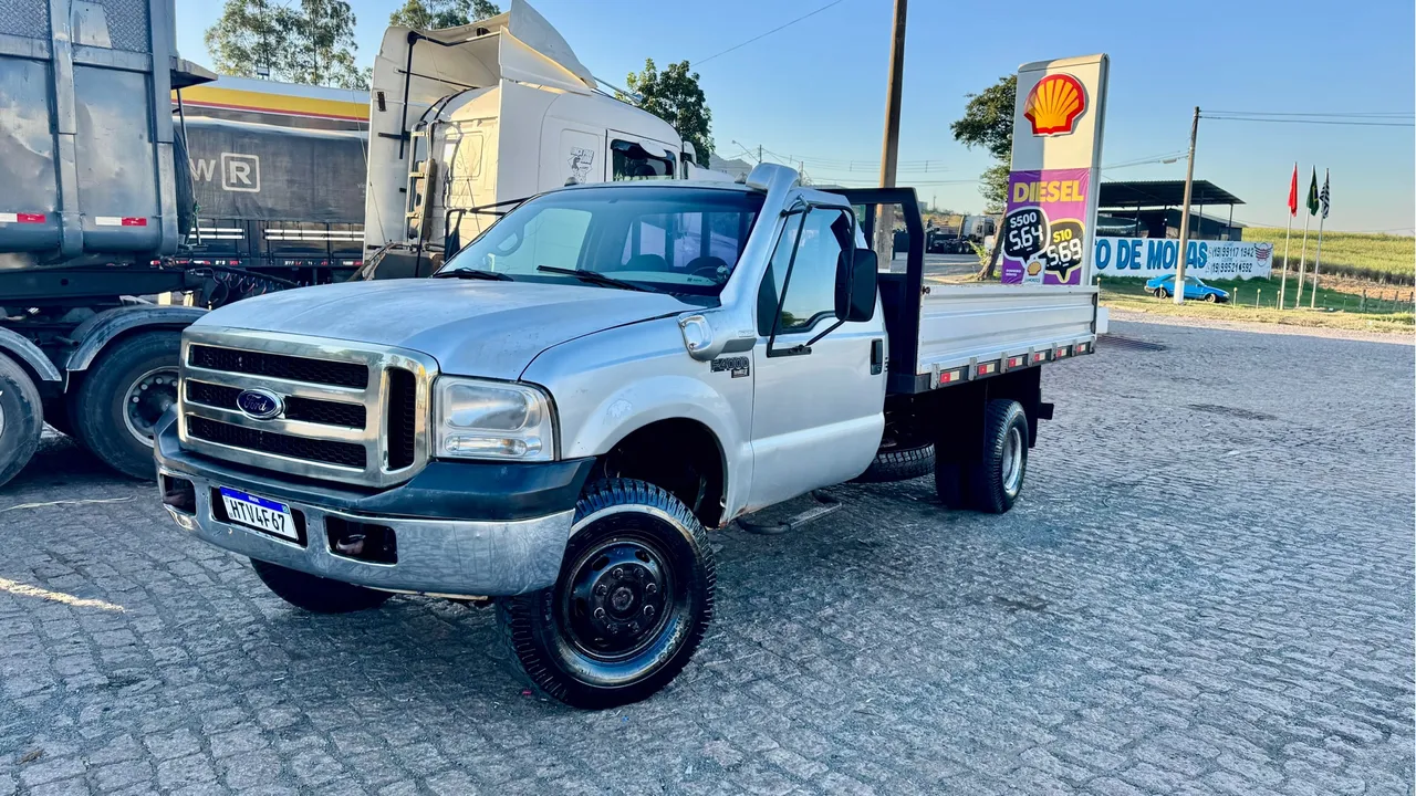 "f4000 4x4" no Brasil