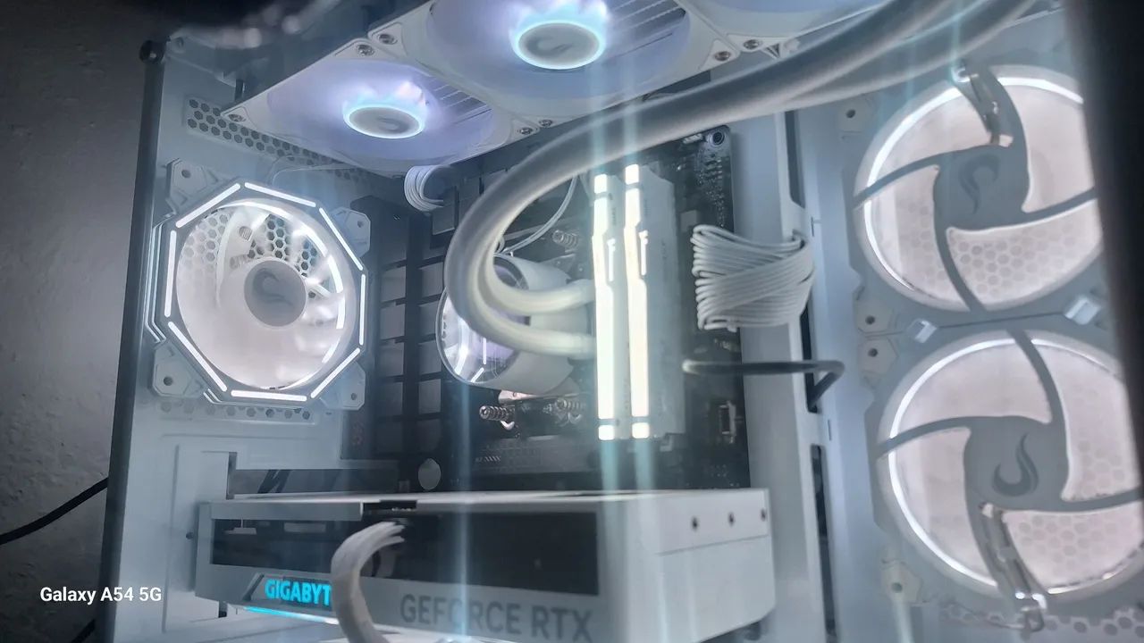 PC GAMER 4070 SUPER GIGABYTE EALGE DDR5 SUPER NOVO! - Computadores e ...