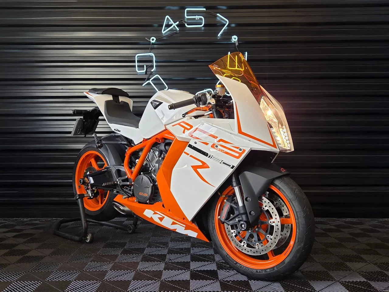 Motos KTM 1190 no Brasil