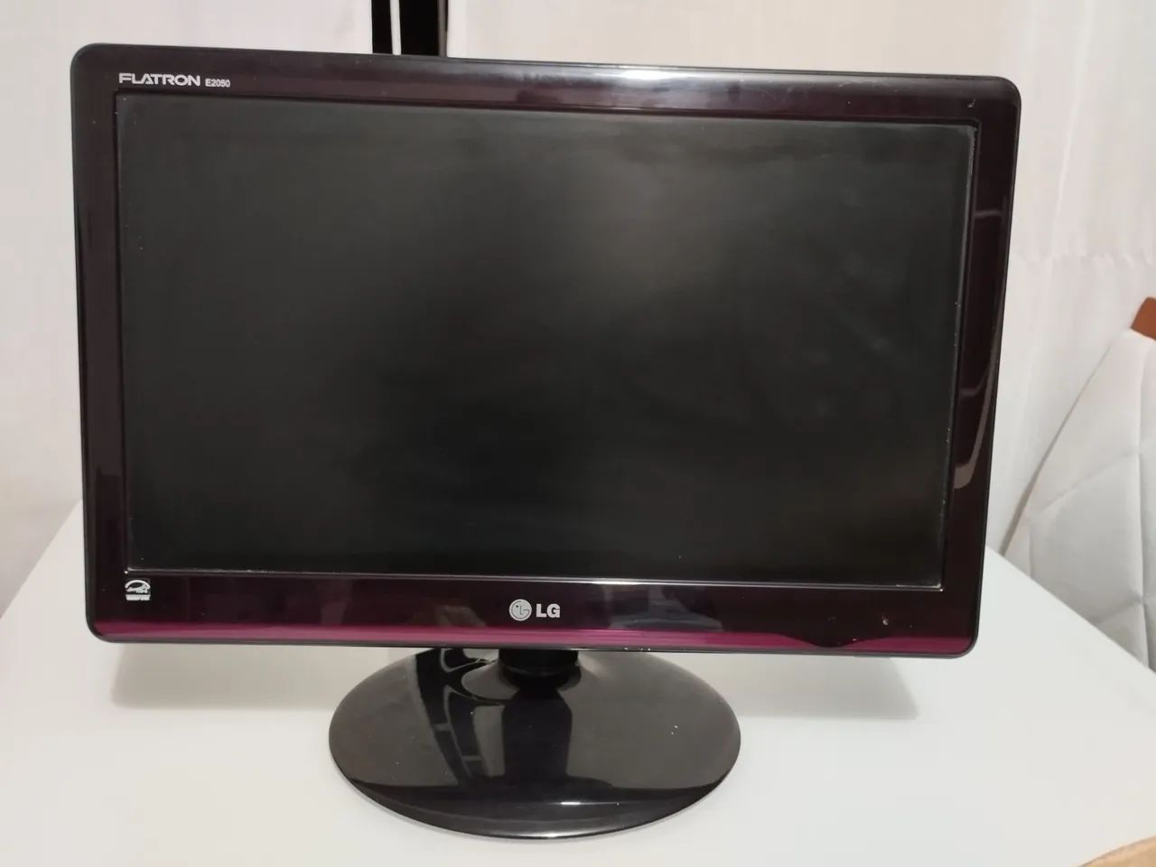 Monitor LG Flatron E2050 - Monitores - Vila Santa Clara, São Paulo 1409370082 | OLX