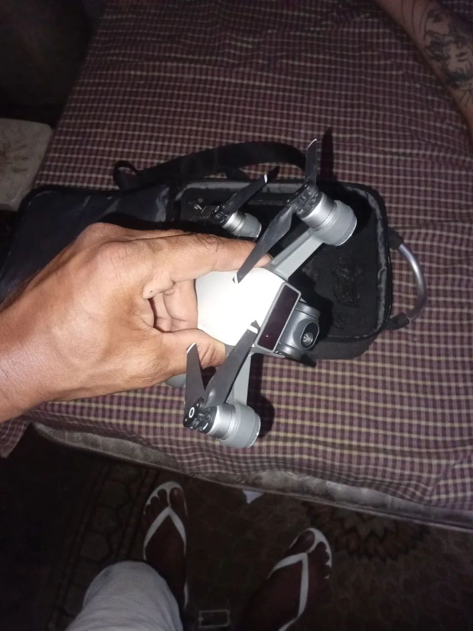 Drone dji espark GPS 2 km conbu 2 baterias hub de carga fonte e beg ...