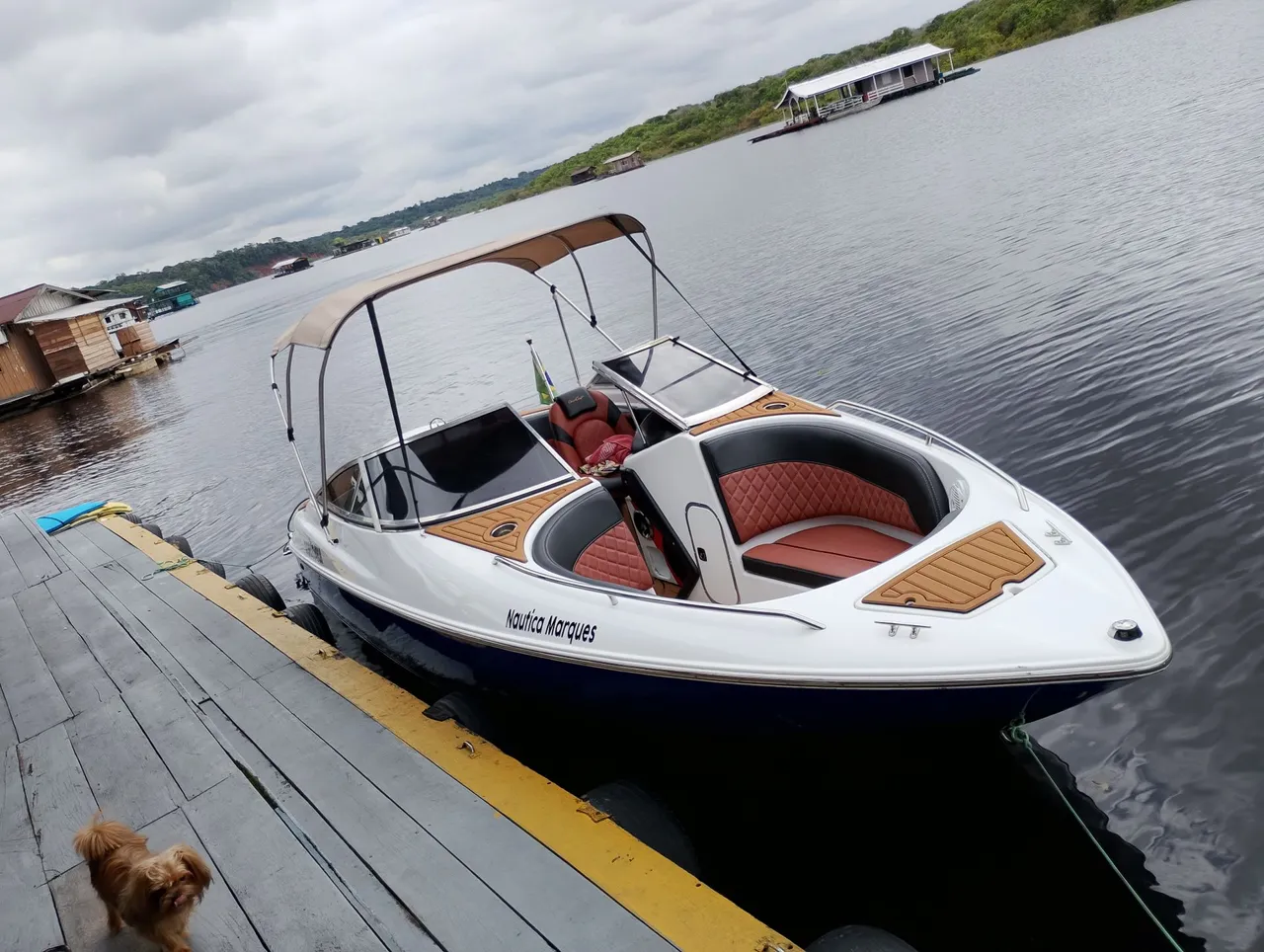Lancha em Manaus e região, AM