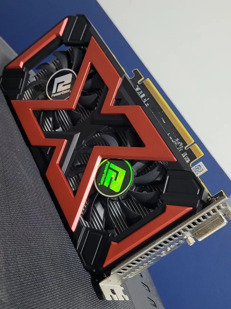 Placa de Vídeo RX 550 4GB GDDR5 Dual Fan - Com Caixa Original - Placas ...