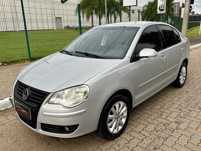 VOLKSWAGEN POLO 2010 Usados e Novos no RS
