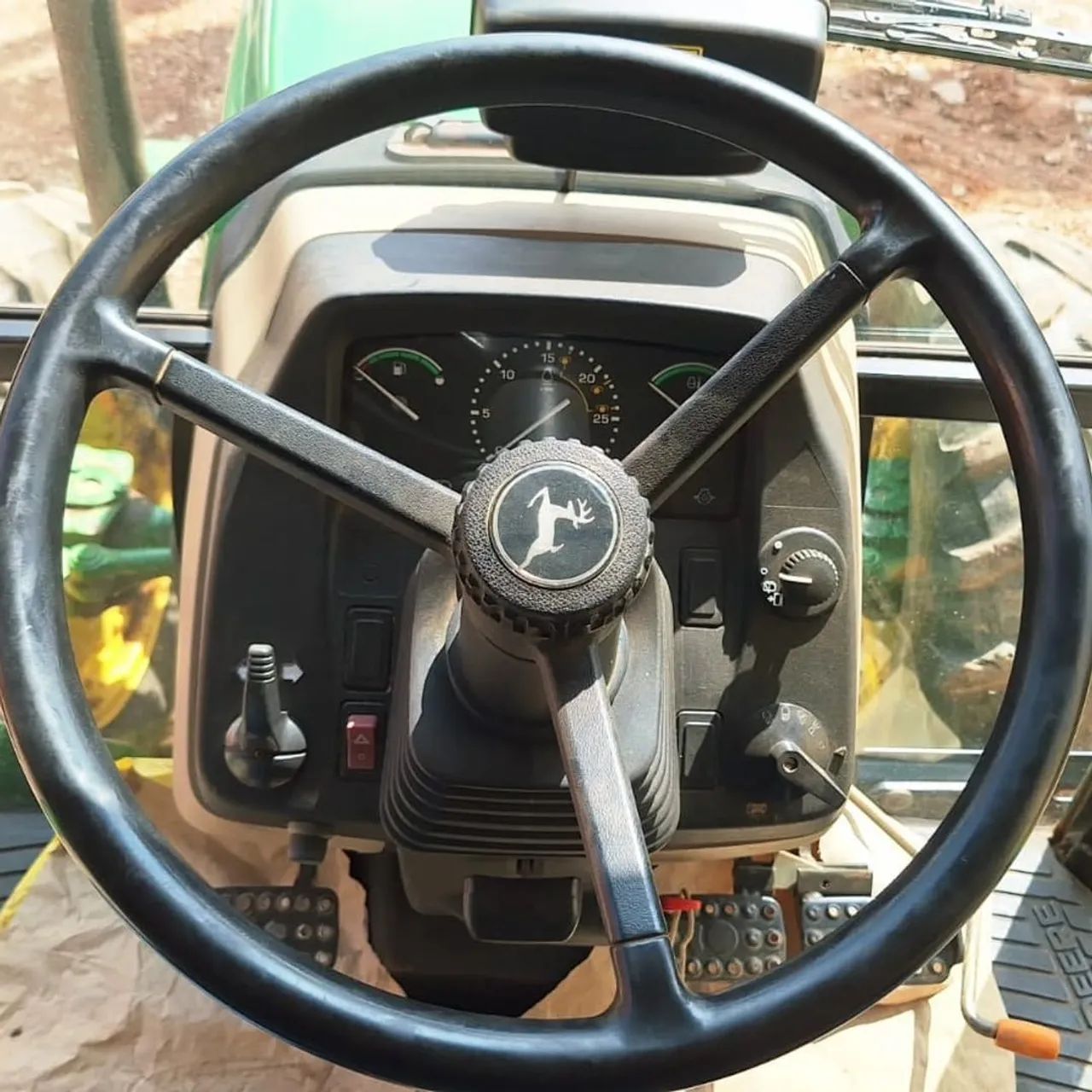 Trator Agrícola - Tratores e máquinas agrícolas - Área Rural de ...