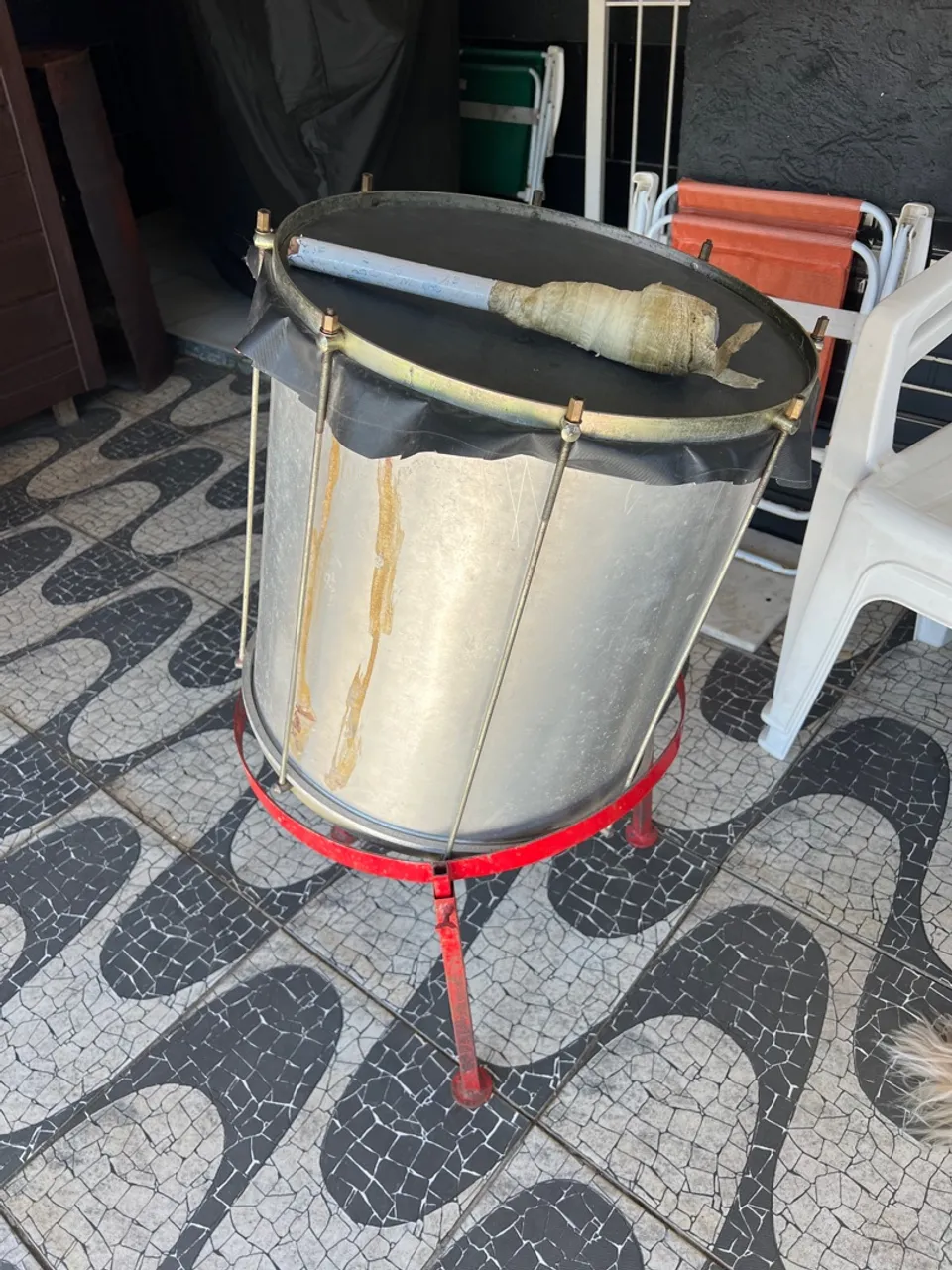 "instrumentos surdo" - Instrumentos musicais no Brasil