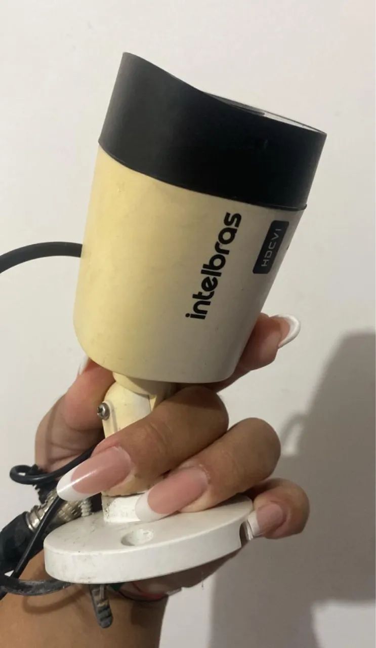 Câmera de Segurança Intelbras HDCVI - Câmeras e Filmadoras - Jangurussu ...