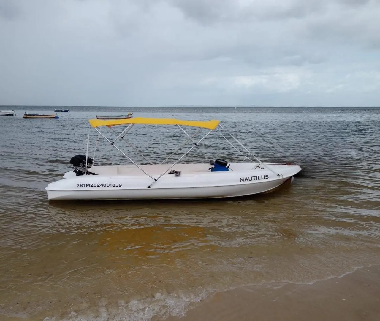 "bote com motor" - Barcos e aeronaves no Brasil
