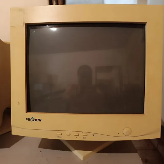 "monitor crt" no Brasil